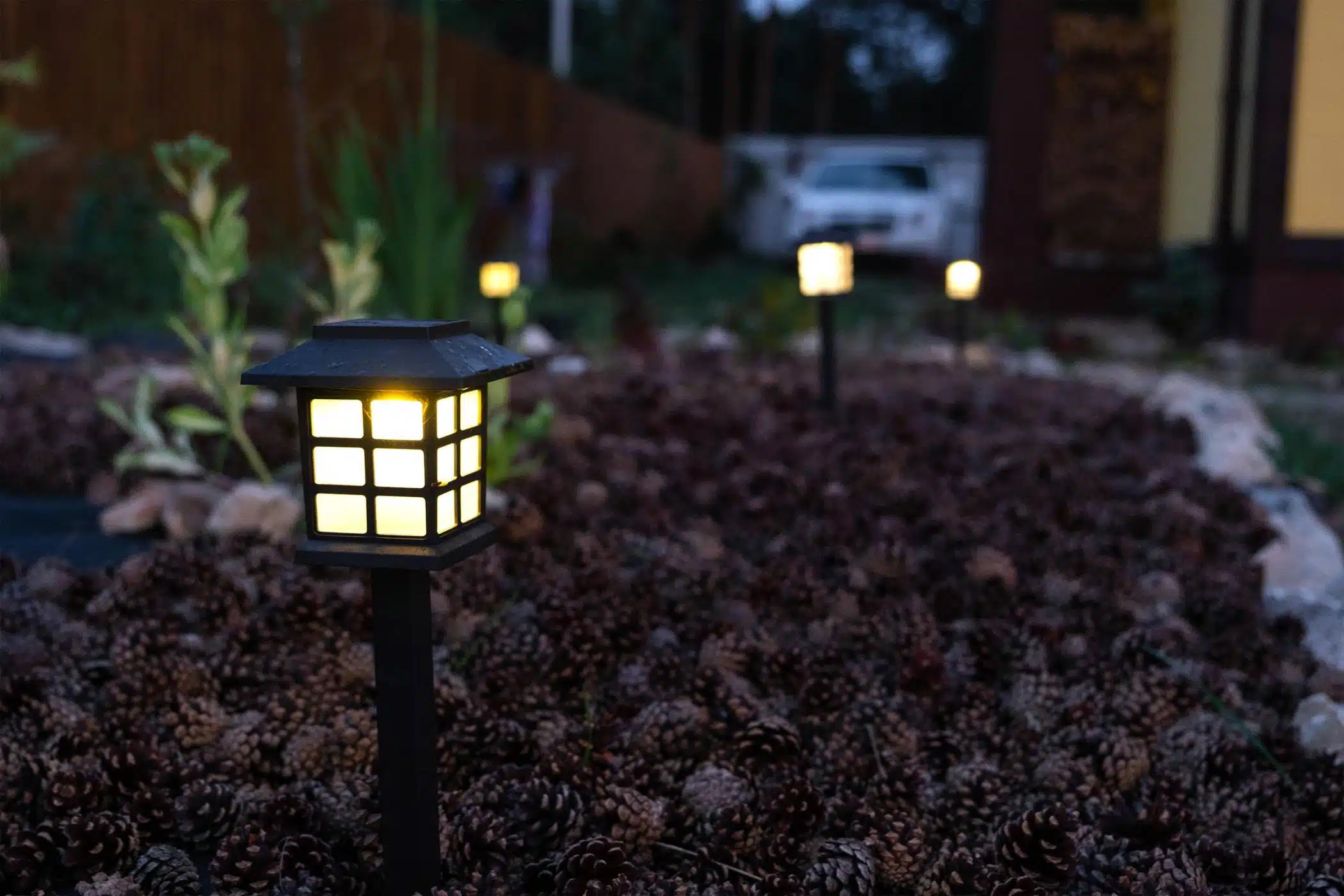 Solar-Powered Outdoor Lighting: Ideas For Eco Friendly Homes - Advanced ...
